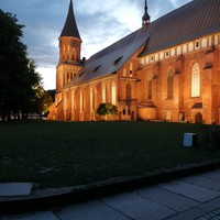 Огни ночного Калининграда @ Источник: https://www.sputnik8.com/ru/kaliningrad/activities/31661 ...